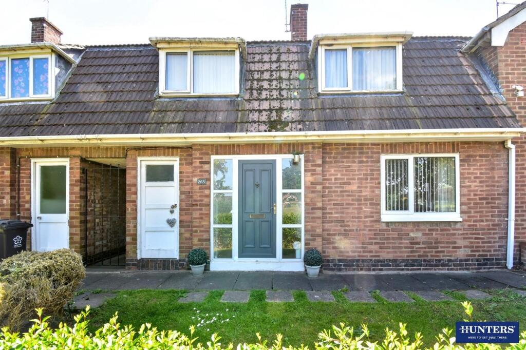 3 bedroom town house for sale in Sturdee Road, Leicester, LE2