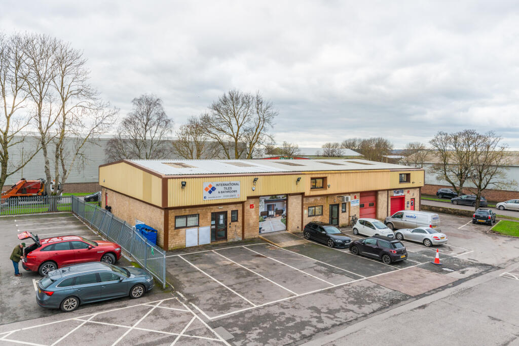 Light Industrial Facility To Lease In Melksham Wiltshire Sn12 6tp Sn12