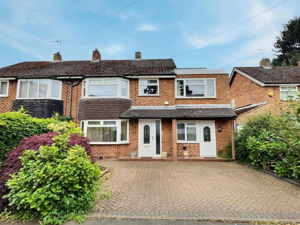 4 bedroom semi-detached house for sale in Vine Close, Littleover, Derby ...