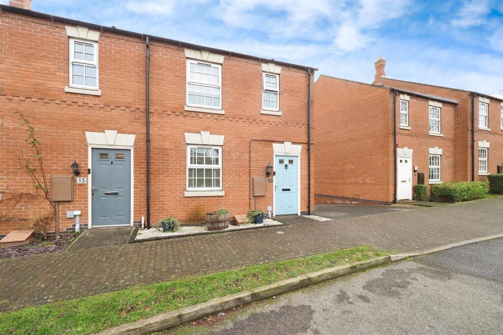 3 bedroom end of terrace house for sale in Sweet Leys Way, Melbourne ...