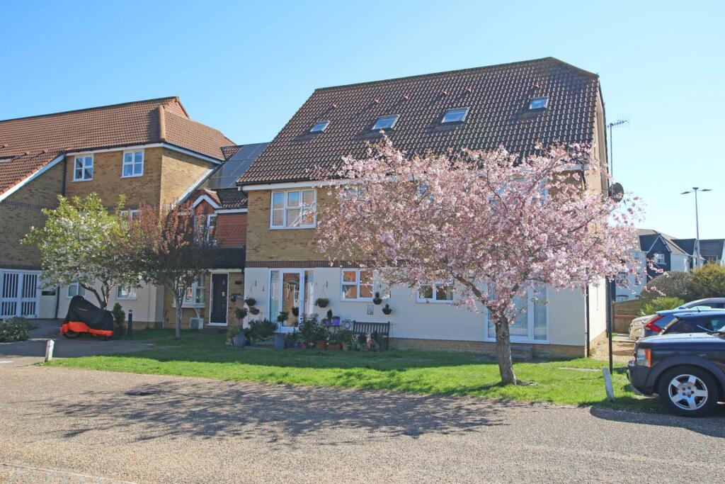 1 bedroom flat for sale in Falmouth Close, Eastbourne, BN23 5RN, BN23