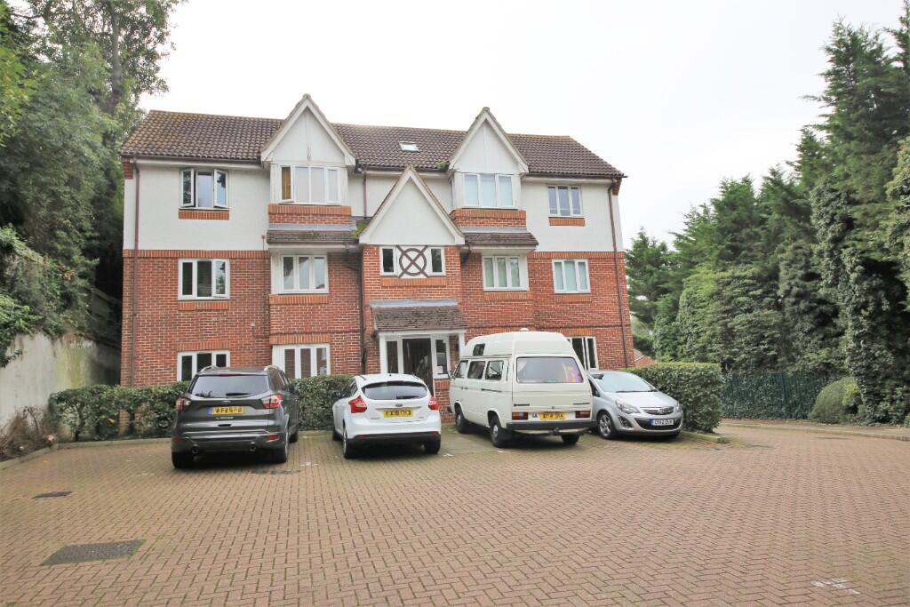 1 bedroom flat for sale in Ryde Drive, Stanford-Le-Hope, Essex, SS17