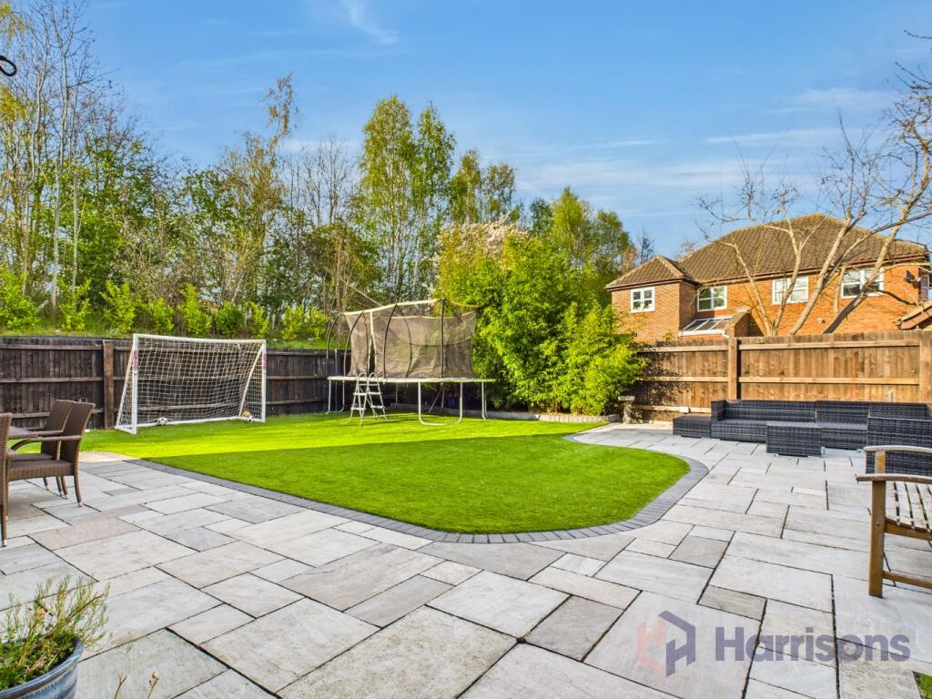 4 bedroom detached house for sale in Balas Drive, Sittingbourne, Kent ...