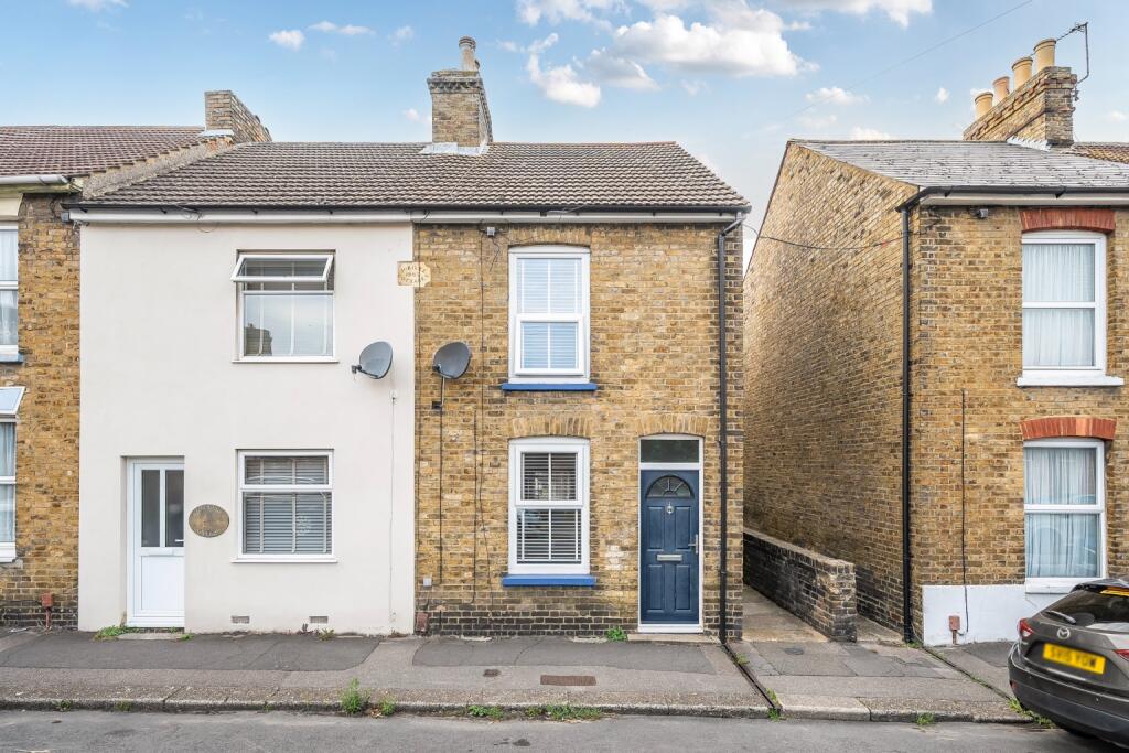 2 bedroom end of terrace house for sale in Unity Street, Sittingbourne ...