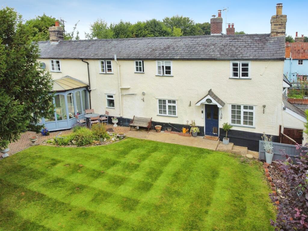 4 bedroom detached house for sale in Frogge Street, Ickleton, SAFFRON ...