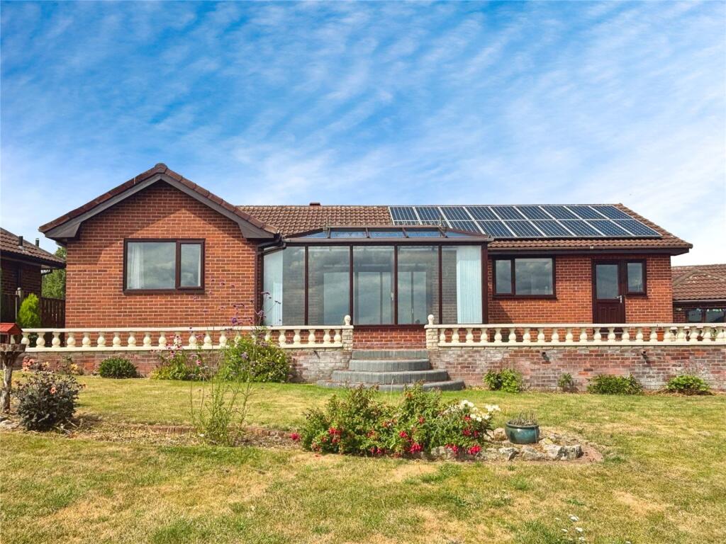 3 bedroom bungalow for sale in St. Peters Drive, Conisbrough, Doncaster ...