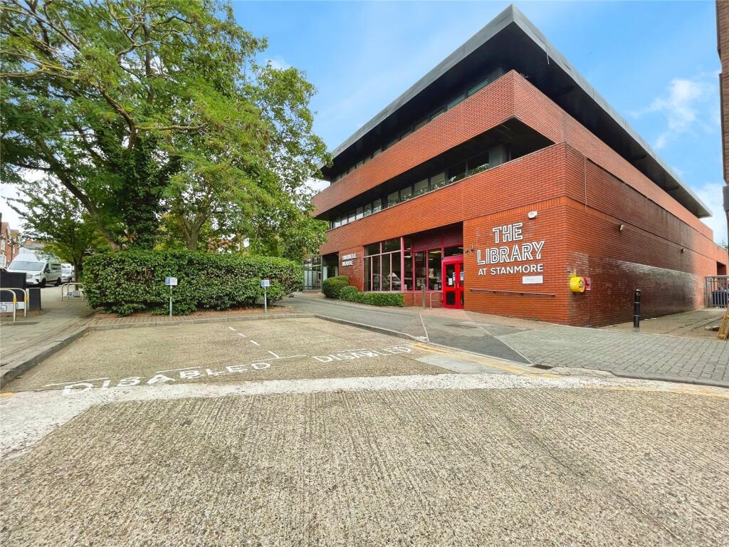 1 bedroom flat for sale in Stanmore Hill, Stanmore, HA7