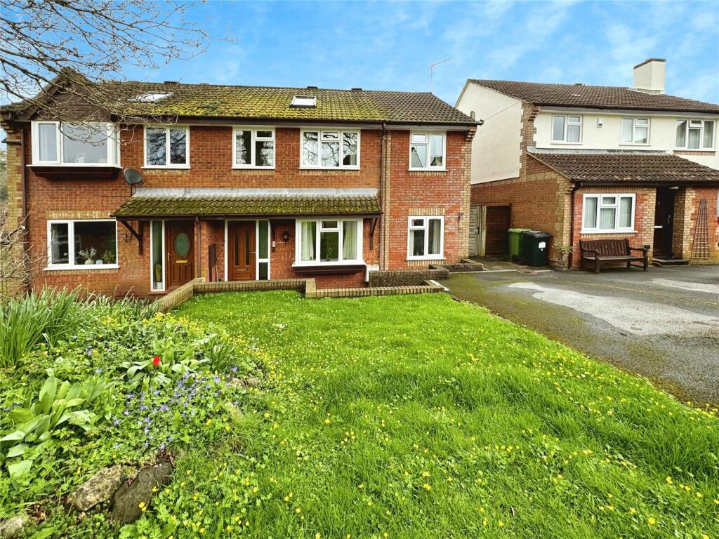 3 Bedroom Semi Detached House For Sale In Brownings End Ogwell Newton
