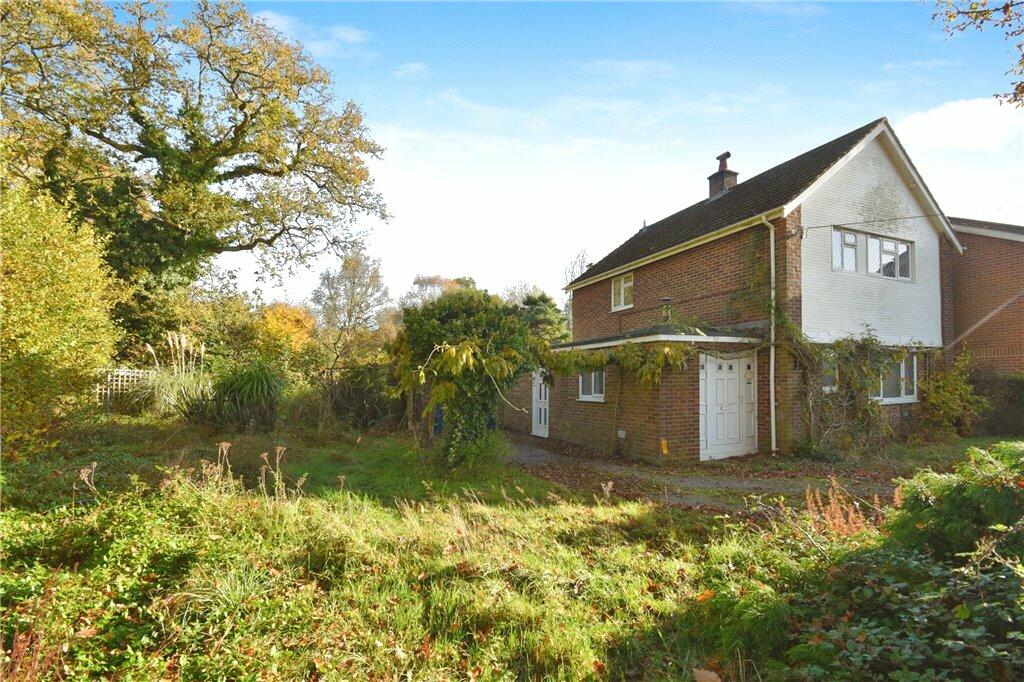 3 bedroom detached house for sale in Green Pond Lane, Romsey, Hampshire ...