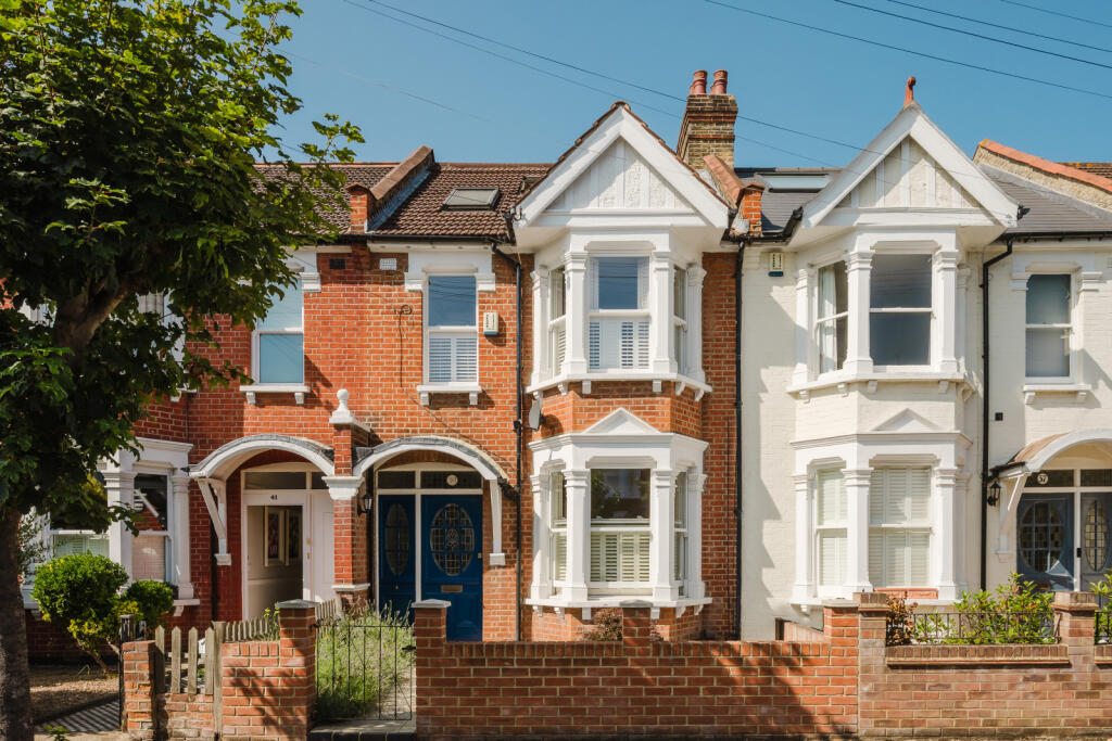 4 bedroom terraced house for sale in Kirkley Road, Old Merton Park ...