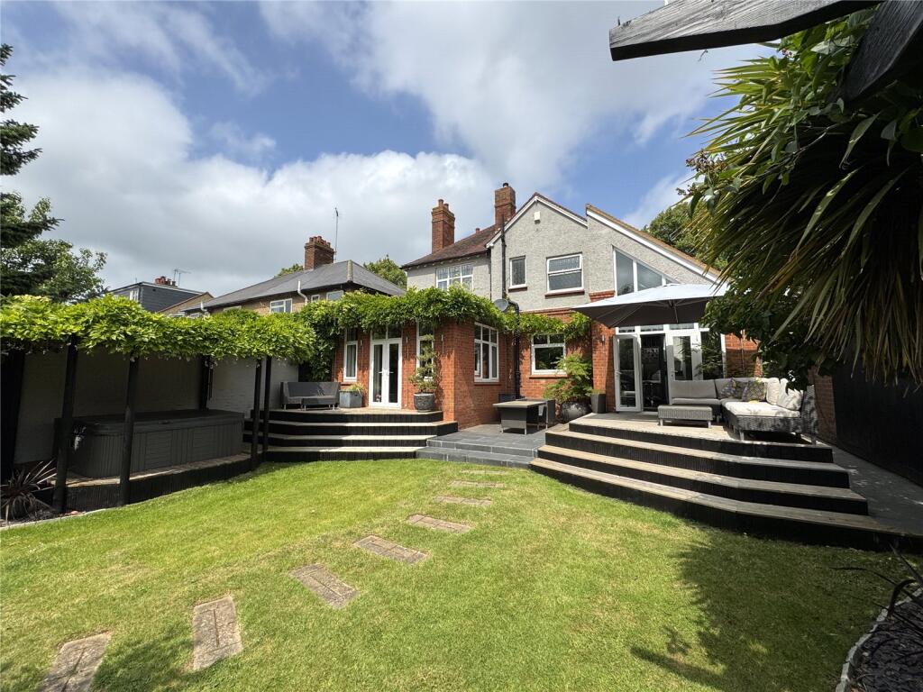 4 bedroom detached house for sale in Badby Road West, DAVENTRY ...