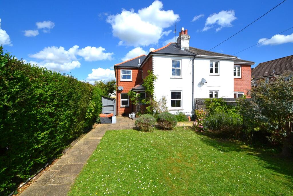 3 bedroom semi-detached house for sale in Colden Common, SO21