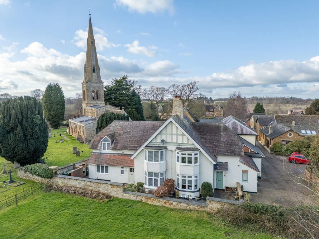3 bedroom semi-detached house for sale in Stable Yard, Loddington NN14