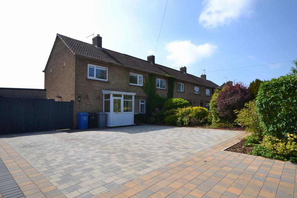 3 bedroom end of terrace house for rent in Harrington Road, Loddington ...