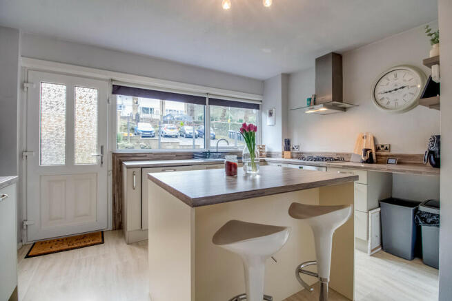 2 Bedroom End Of Terrace House For Sale In Meltham Road Huddersfield Hd4