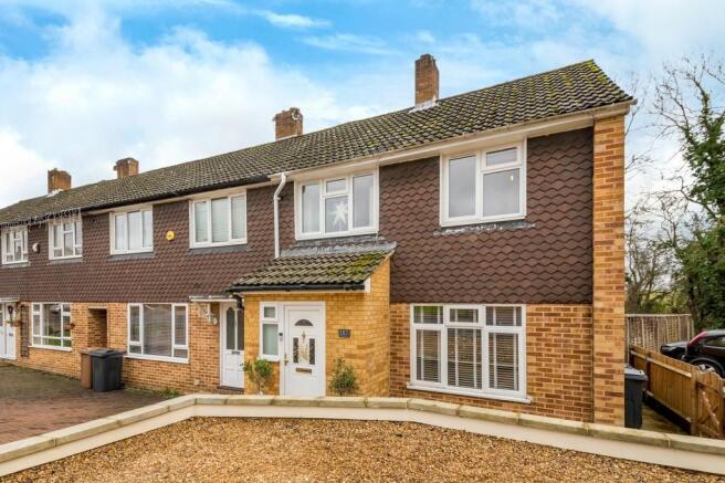 4 Bedroom End Of Terrace House For Sale In Cecil Road Hertford Sg13 Sg13