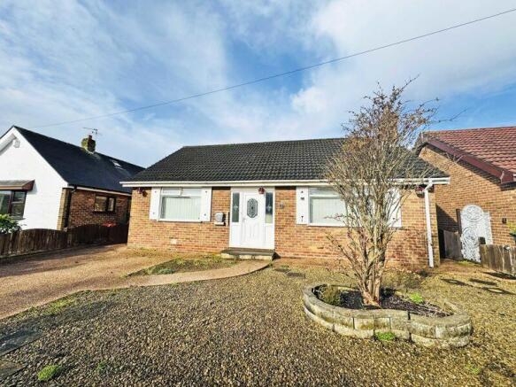 2 Bedroom Detached Bungalow For Sale In Lime Grove Poulton Le Fylde Fy6