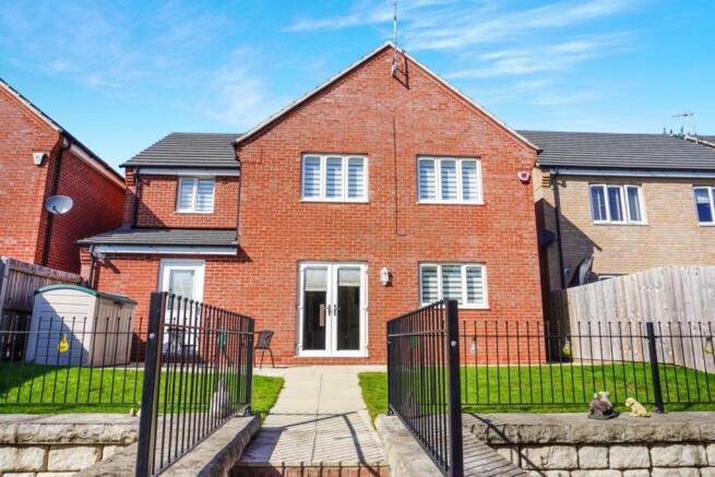 4 Bedroom Detached House For Sale In Maddock Close Narborough