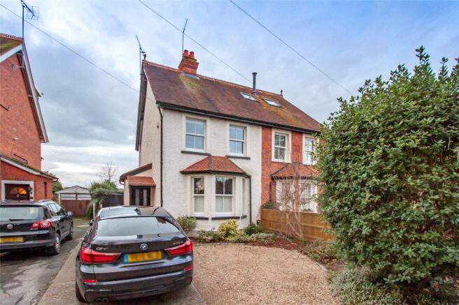 3 Bedroom Semi Detached House For Sale In Cannon Court Road Maidenhead
