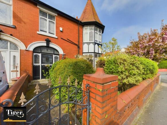 3 bedroom semi-detached house for sale in Park Road, Blackpool, FY1