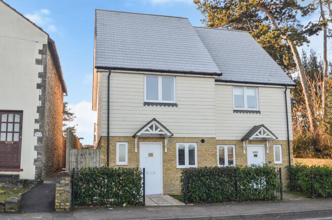 2 Bedroom Semi Detached House For Sale In Queens Road Maidstone Me16