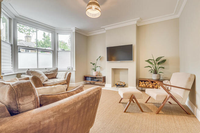4 Bedroom Semi Detached House For Sale In Cambridge Road Southend On
