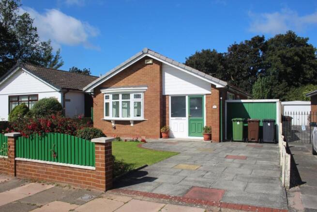 3 Bedroom Detached Bungalow For Sale In Kingston Crescent Southport