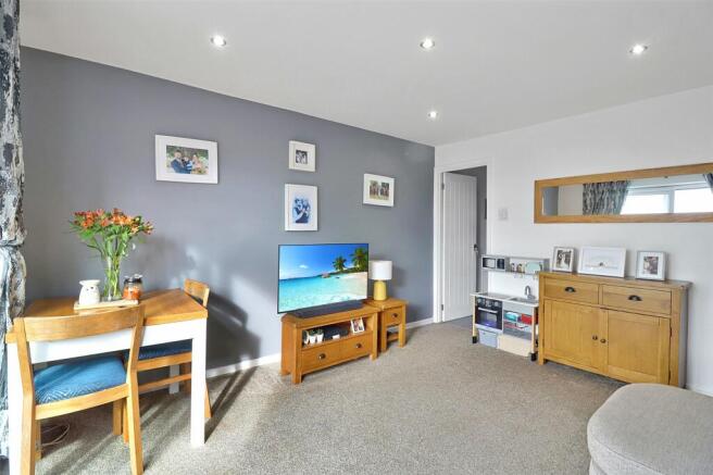 2 bedroom end of terrace house for sale in Quicks Walk, Great ...
