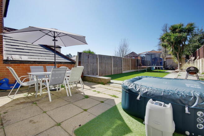 4 bedroom detached house for sale in Acland Road, Bournemouth, BH9 1JQ, BH9