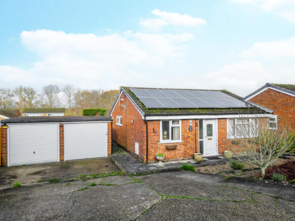 2 bedroom semi-detached house for sale in Bramfield Place, Hemel ...