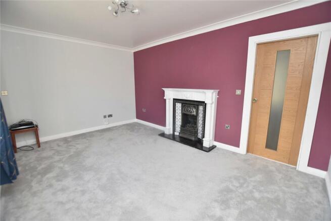 3 Bedroom Semi Detached House For Sale In King George Avenue Horsforth