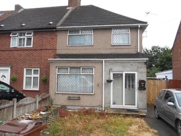 3 Bedroom End Of Terrace House For Sale In Becontree Avenue Dagenham