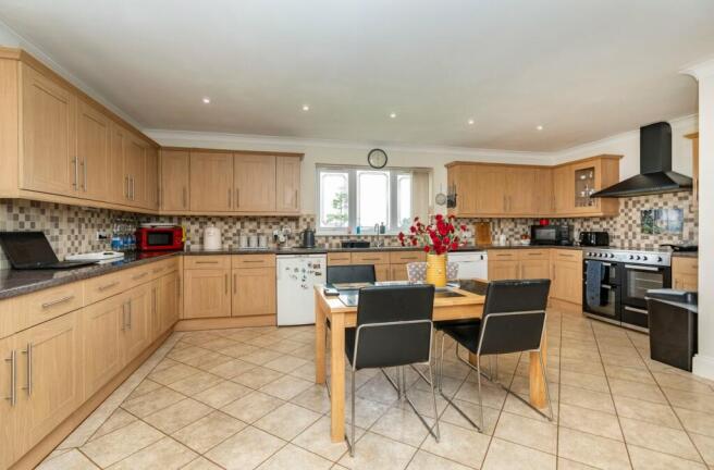 4 bedroom detached bungalow for sale in Broadgate, Wrangle, Boston, PE22