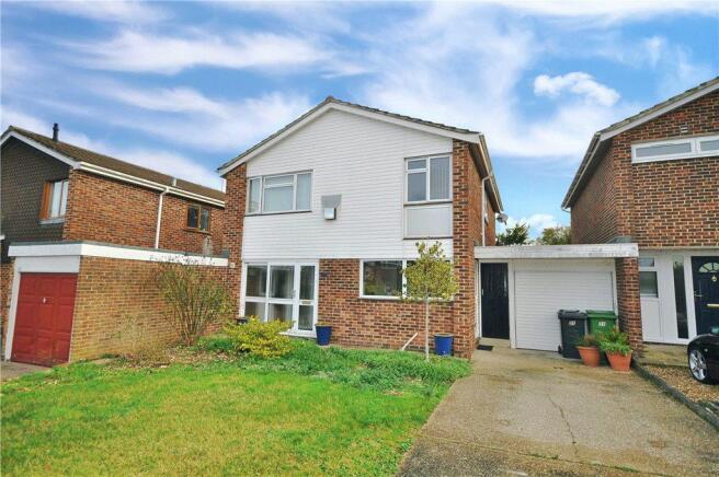 4 Bedroom Link Detached House For Sale In Windermere Avenue