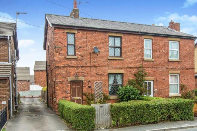 3 Bedroom Semi Detached House For Sale In Moor Road Leyland Pr26 Pr26