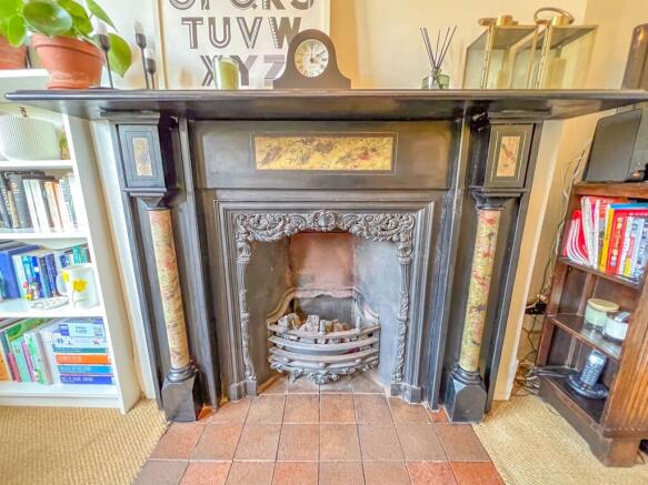 4 bedroom terraced house for sale in Manor Court Road, Nuneaton, CV11