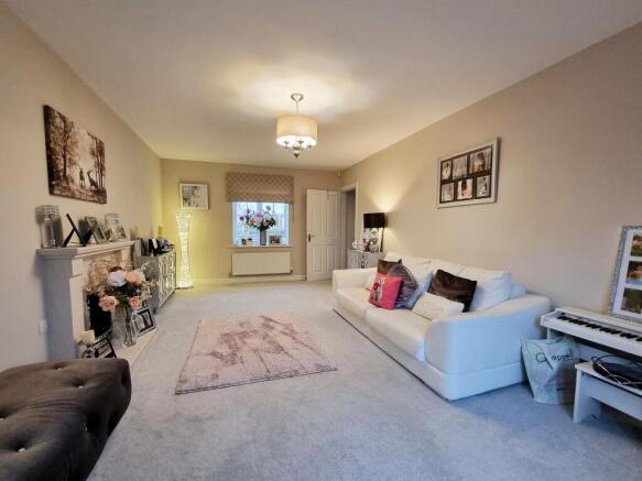 4 Bedroom Detached House For Sale In Juniper Drive Houghton Conquest