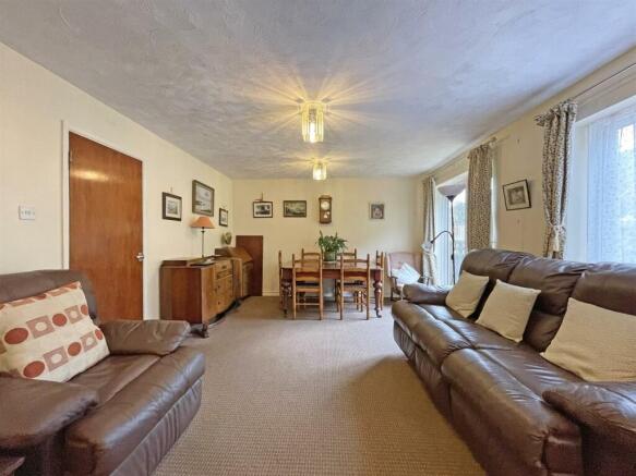 4 Bedroom End Of Terrace House For Sale In Grantley Gardens Mannamead