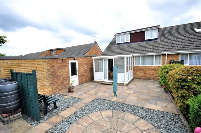 3 Bedroom Bungalow For Sale In Weedon Road Coleview Swindon