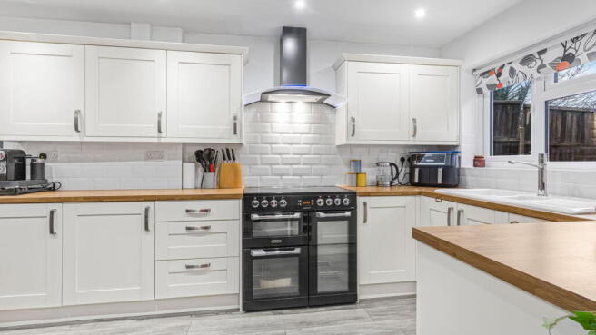 3 bedroom semi-detached house for sale in Redacre Road, Sutton ...