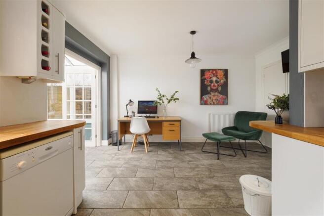 3 bedroom semi-detached house for sale in Clover Rise, Whitstable, CT5