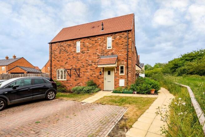2 Bedroom End Of Terrace House For Sale In Flanders Close Bicester