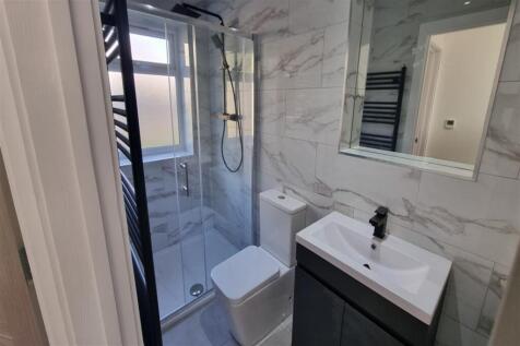 Properties For Sale in Calcot | Rightmove