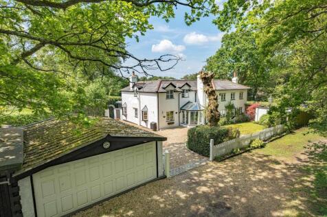 Properties For Sale in Yateley | Rightmove