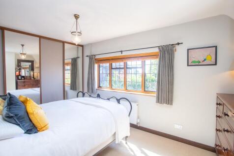 Properties For Sale in Cross In Hand | Rightmove