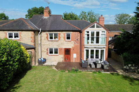 Properties For Sale in Hackleton | Rightmove