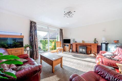 Properties For Sale in Old Coulsdon | Rightmove