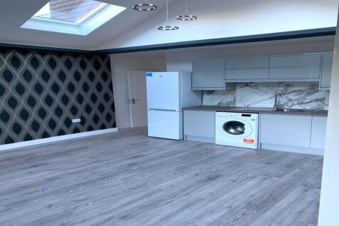 Properties For Sale in UB5 | Rightmove