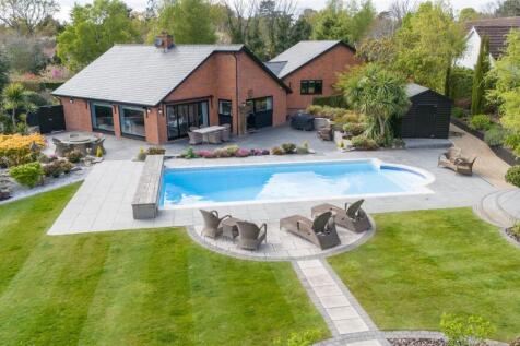 Properties For Sale in Woodbridge | Rightmove