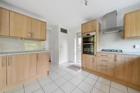 Properties For Sale in Istead Rise | Rightmove